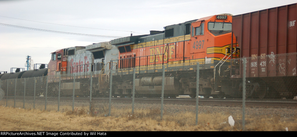 BNSF 4997